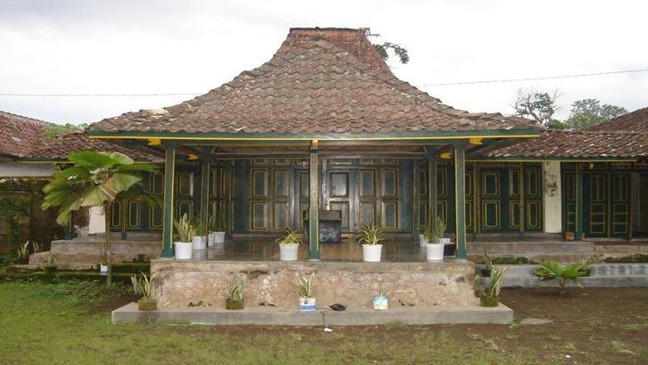 10 Inspirasi Rumah Limasan Jawa, beserta Filosofinya